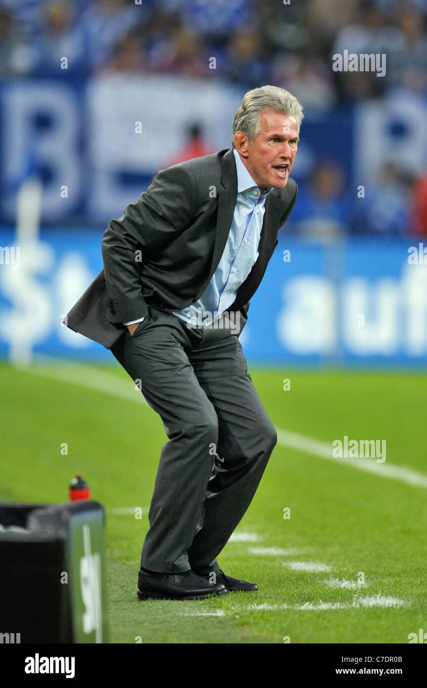 Bayern munchen coach hi-res stock photography and images - Alamy