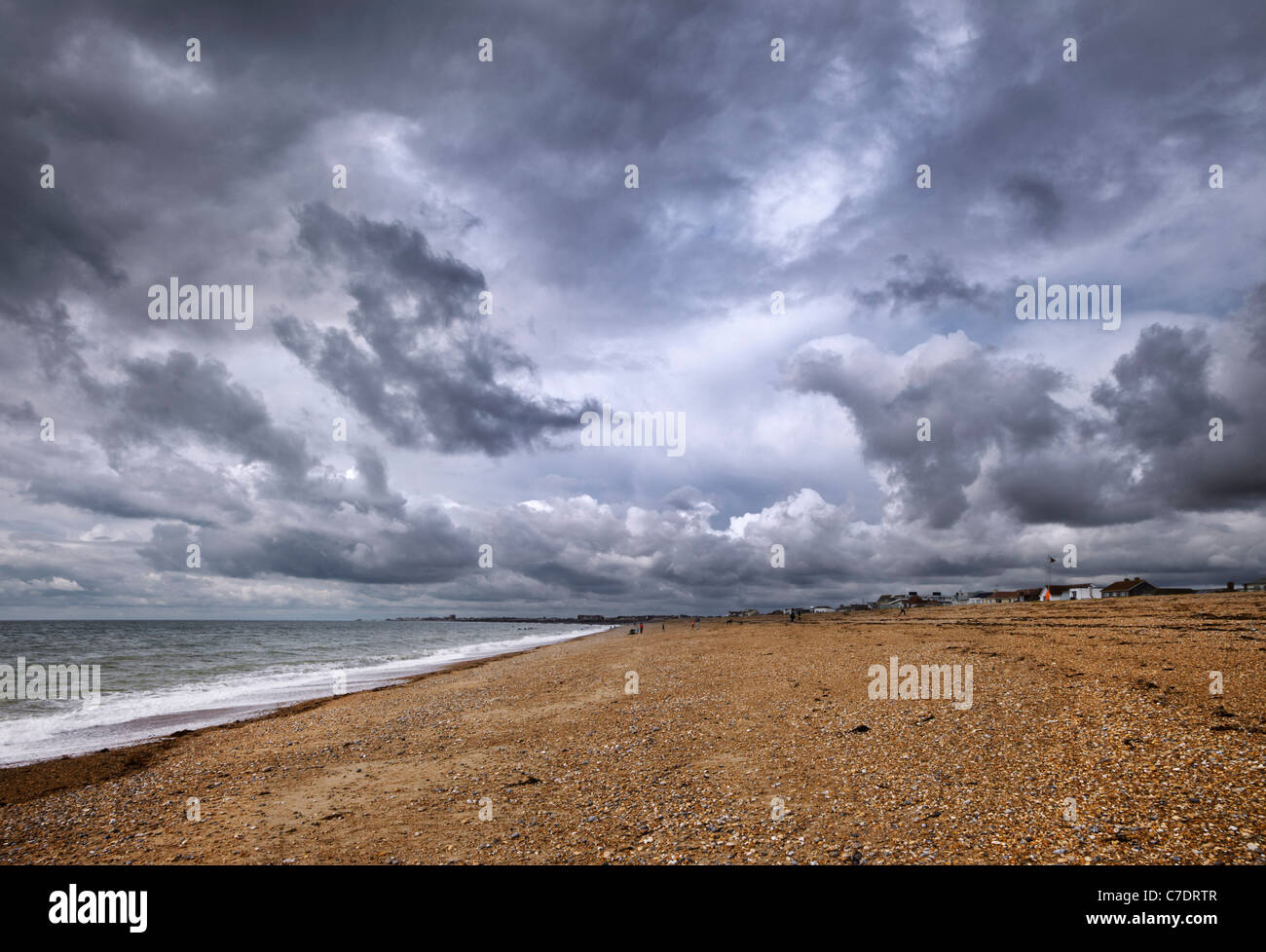 Shingle beach england hi-res stock photography and images - Alamy