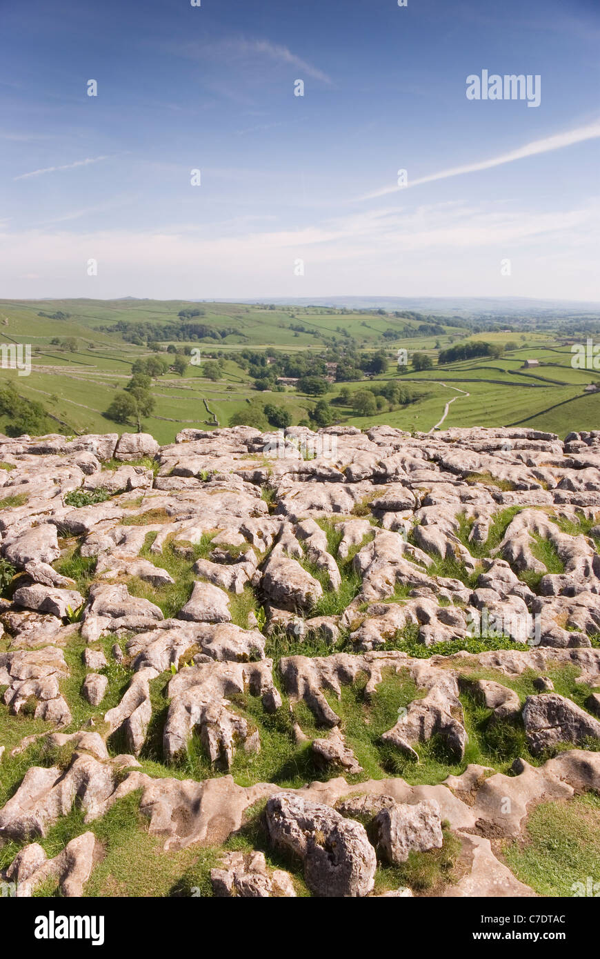 Top of malham cove hi-res stock photography and images - Alamy