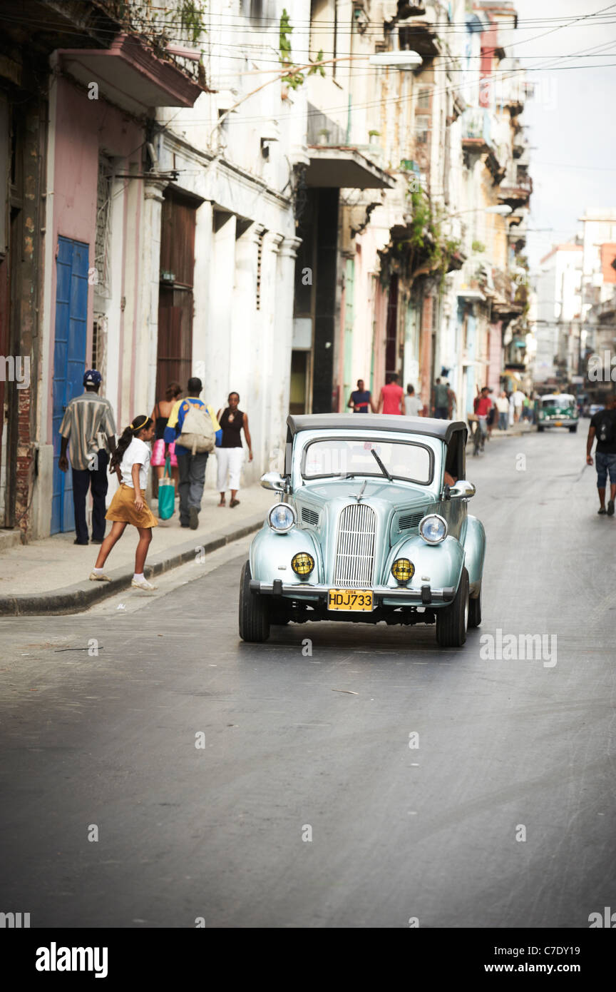 Havana street scene Cuba Stock Photo - Alamy