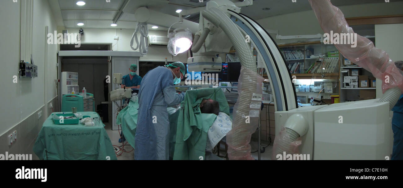 Hospital staff theatre hi-res stock photography and images - Alamy