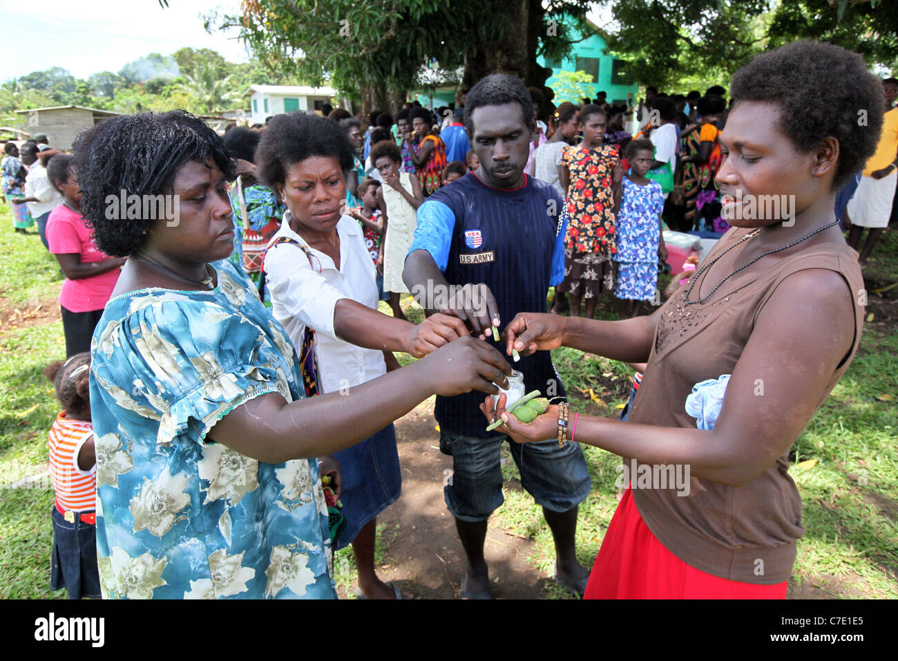 Chewing betel nut hi-res stock photography and images - Alamy