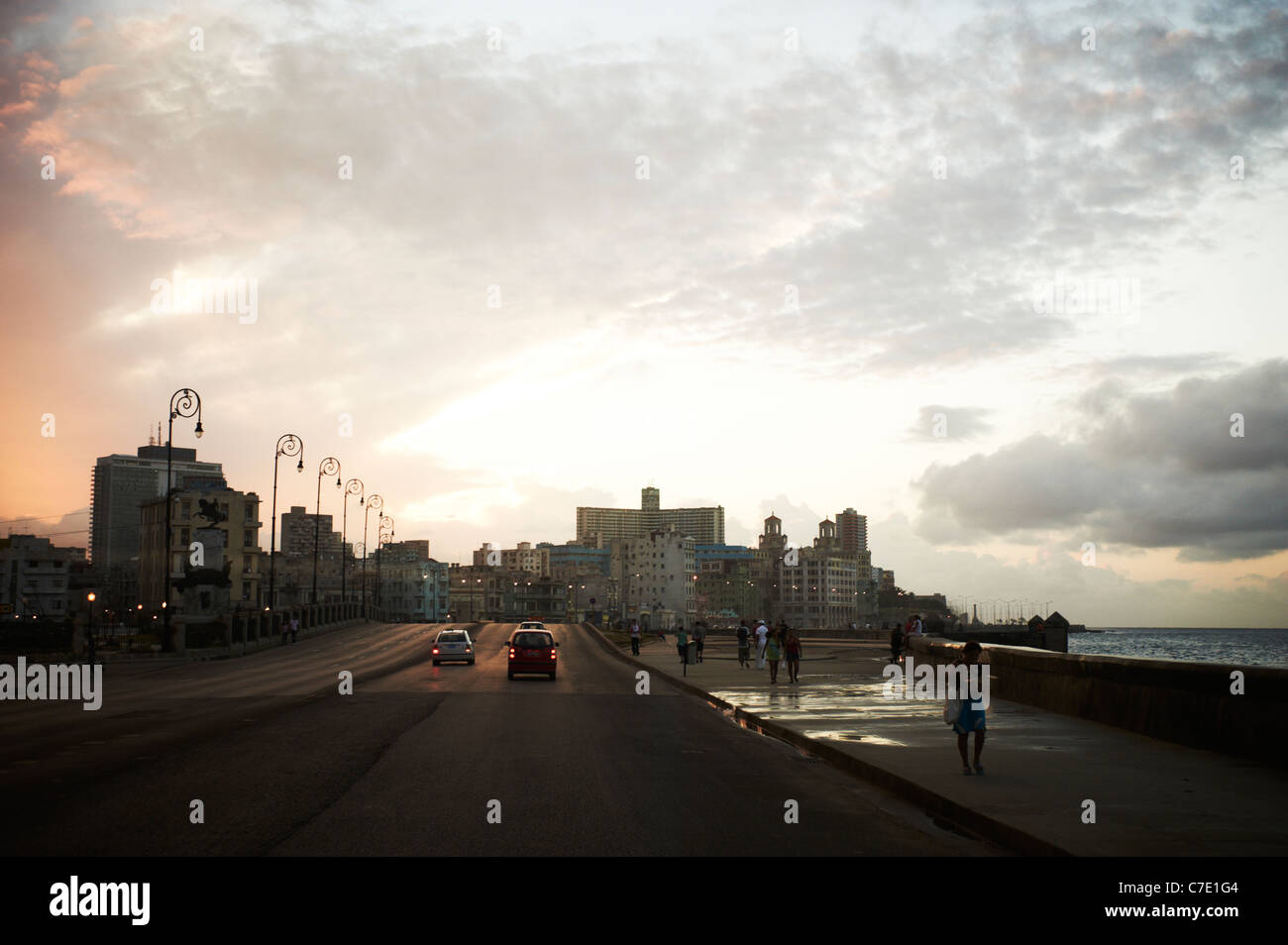 The Malecón Havana (habana) Cuba Stock Photo - Alamy