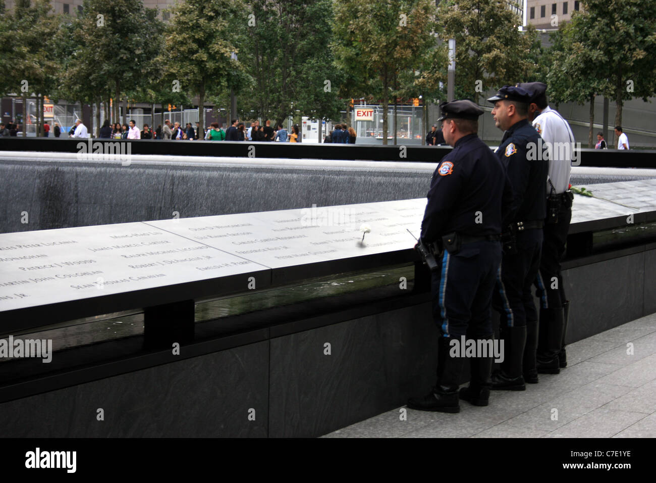 Police officers at the National 9/11 Memorial at Ground Zero Stock ...