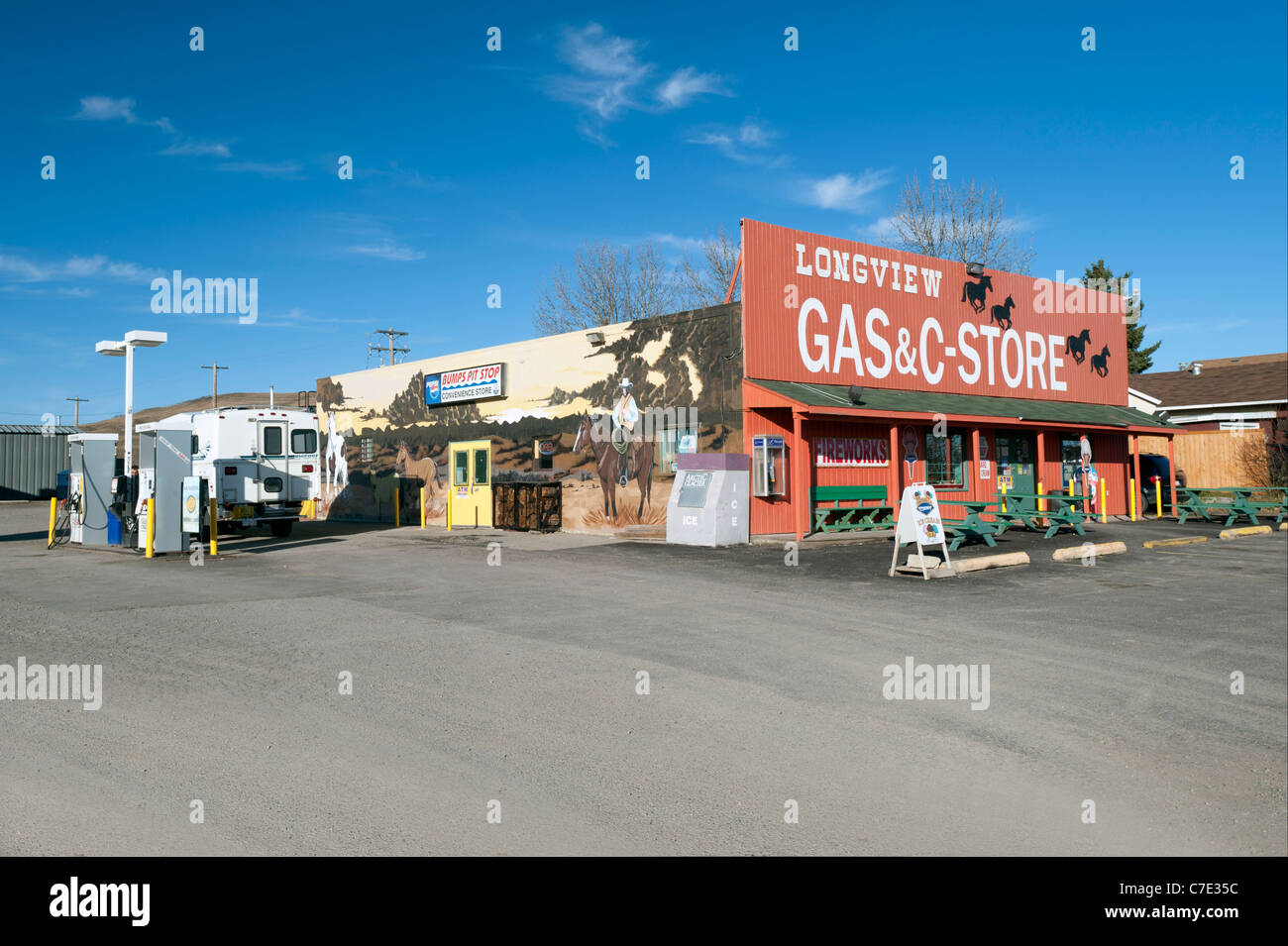 Gas station store hi-res stock photography and images - Alamy