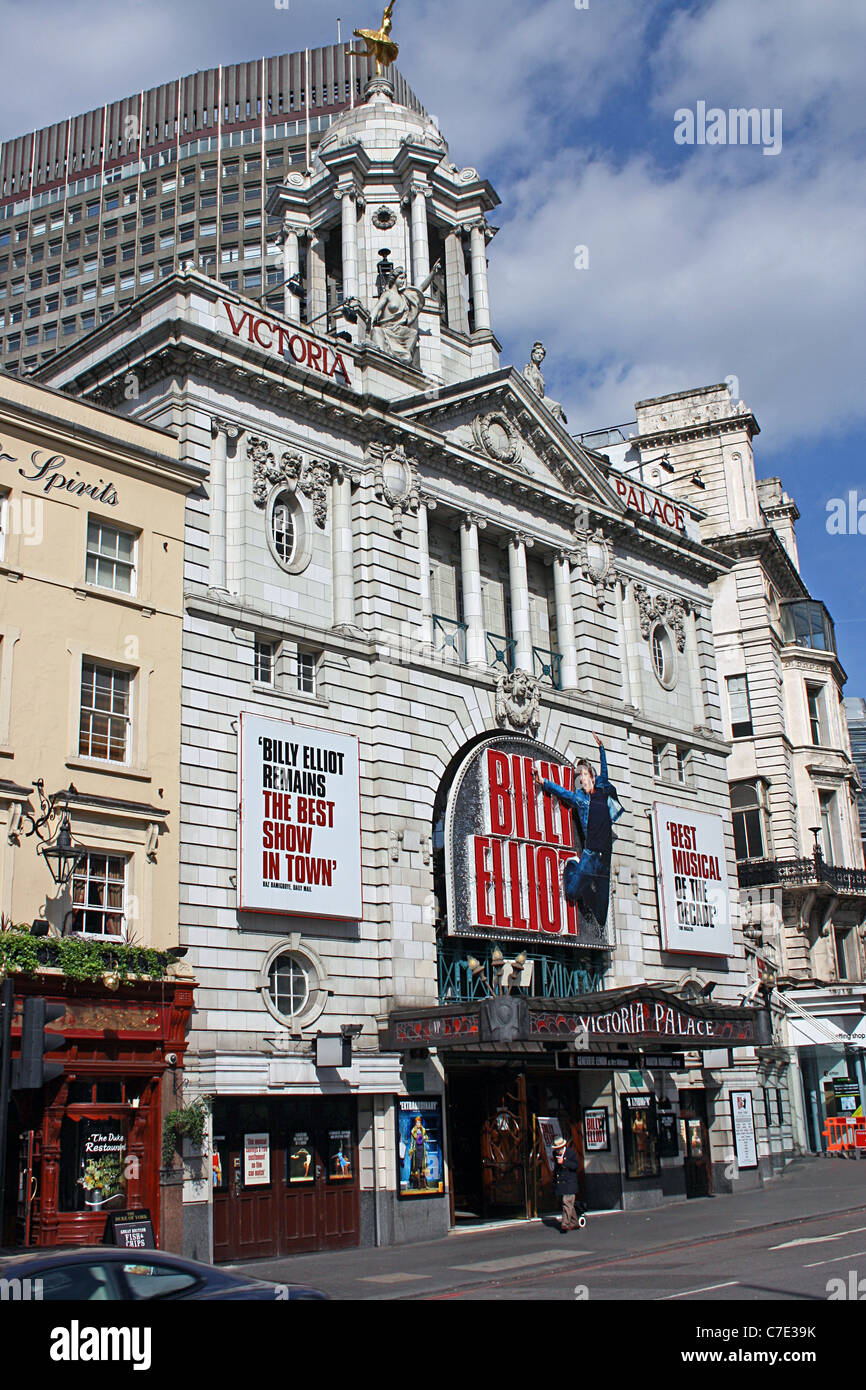 Victoria Palace Theatre, London, Frank Matcham Stock Photo - Alamy