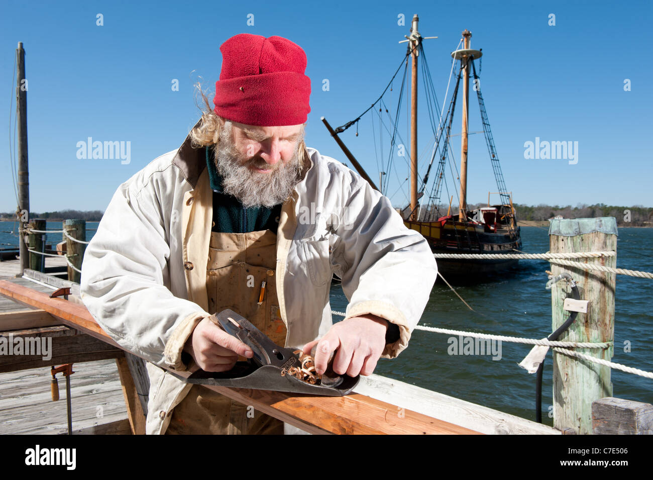 Ship carving hi-res stock photography and images - Alamy