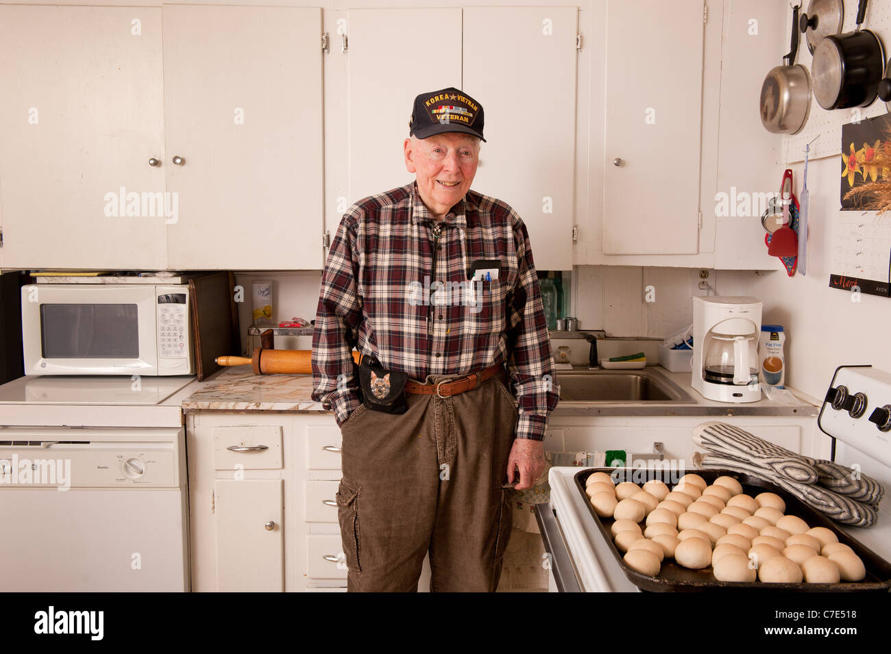 Biscuit making historical hi-res stock photography and images - Alamy