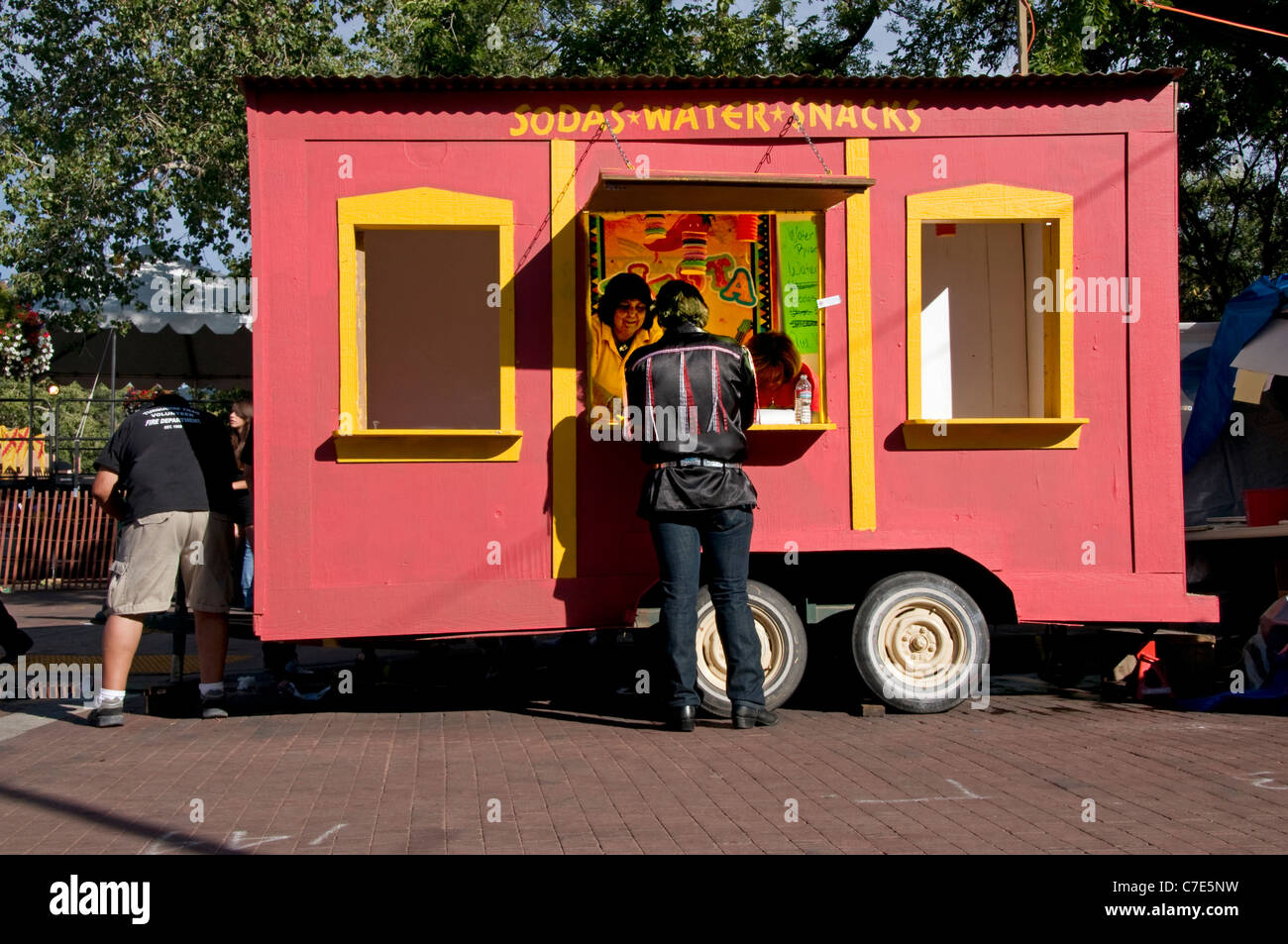 Mobile booth hi-res stock photography and images - Alamy