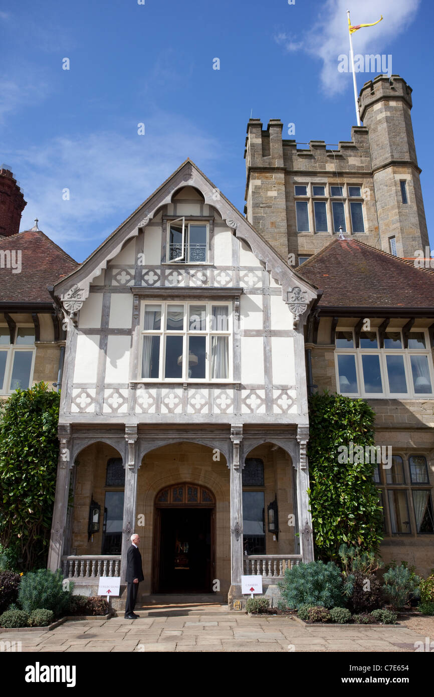 Cowdray Park House auction of family heirlooms. Photo:Jeff Gilbert ...