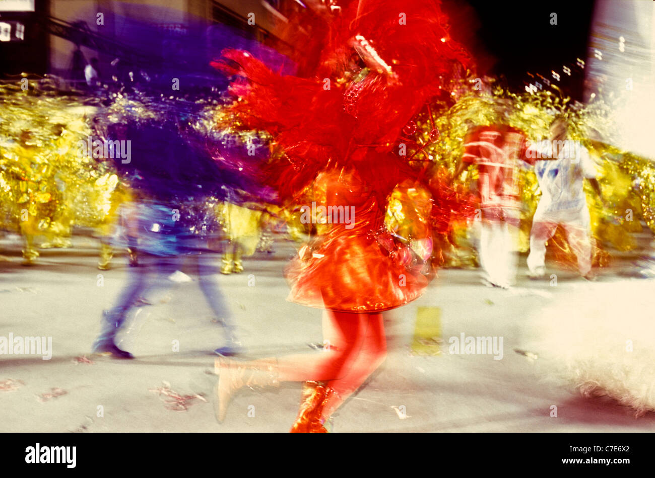Rio carnival dancing drums hi-res stock photography and images - Alamy
