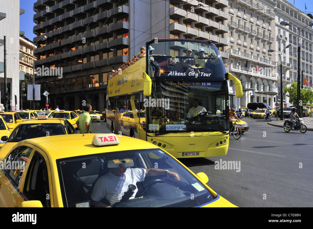 Athens bus tour hi-res stock photography and images - Alamy
