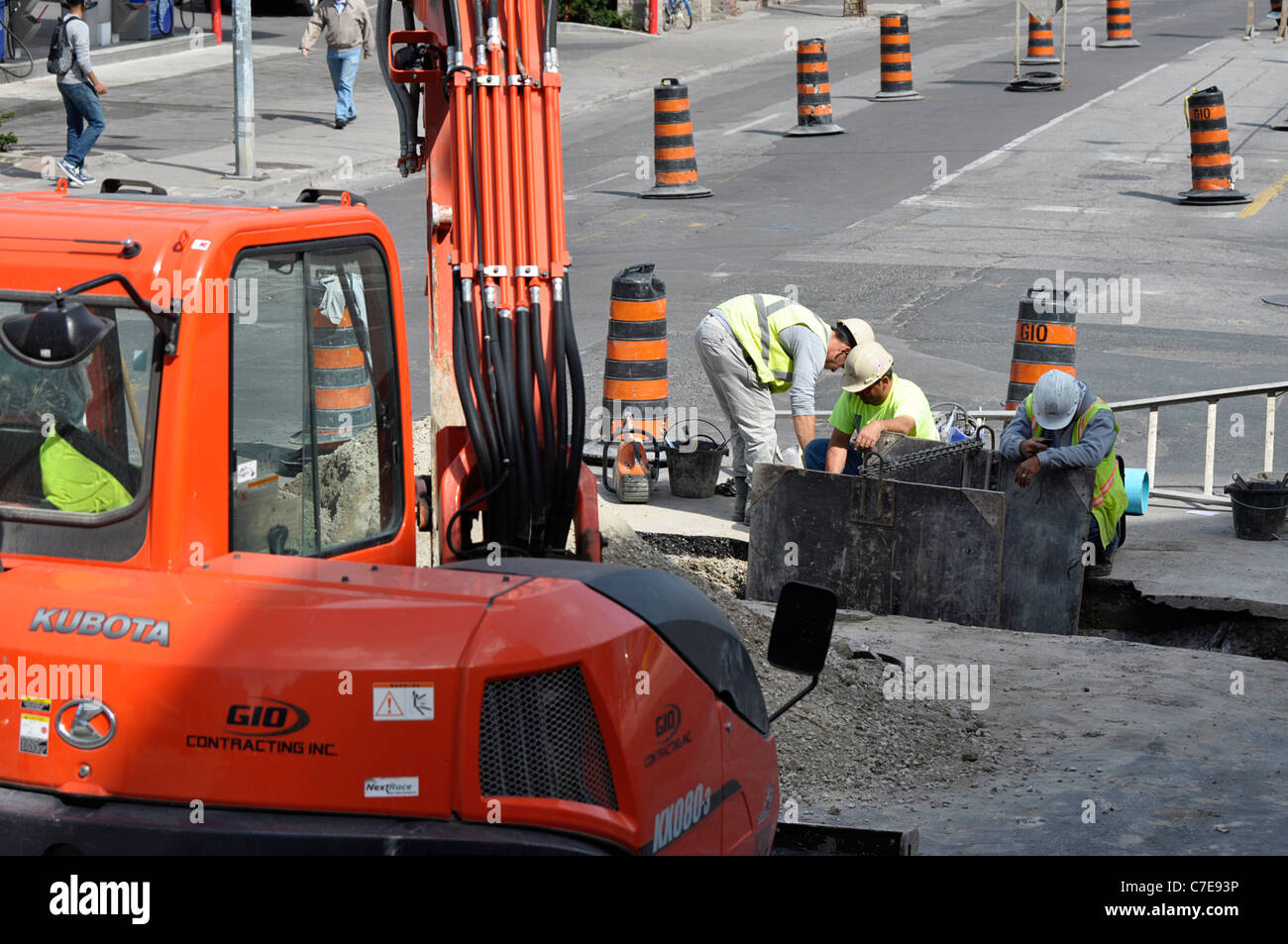 Repairs asphalt hi-res stock photography and images - Alamy