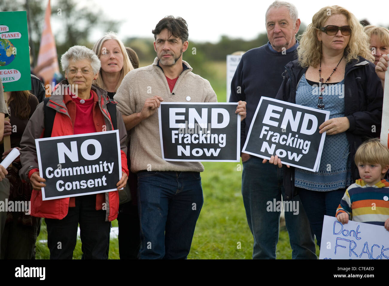 a cuadrilla plumpton frack off anti protest shale gas extraction ...