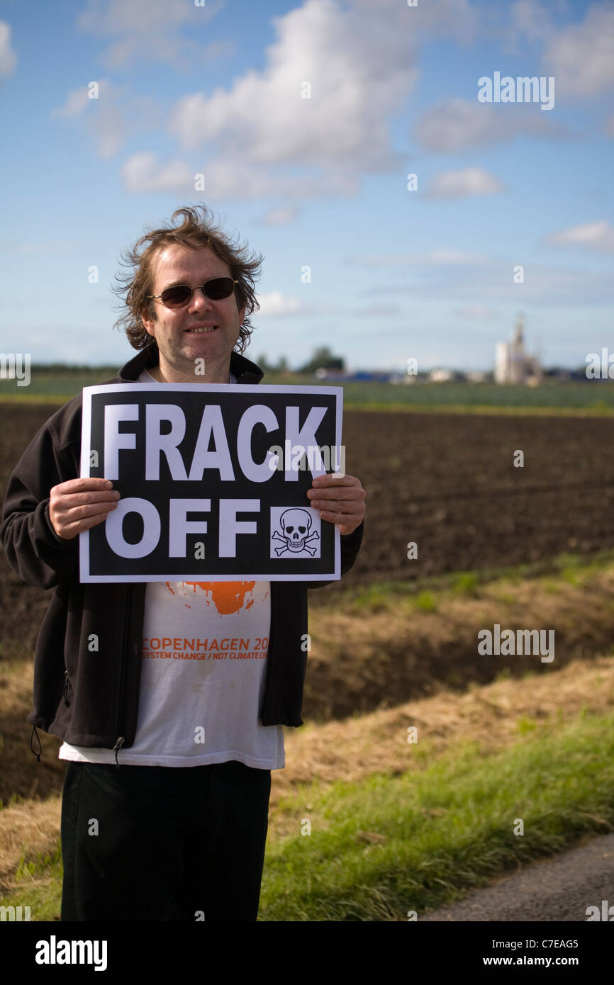 a cuadrilla plumpton frack off anti protest shale gas extraction ...