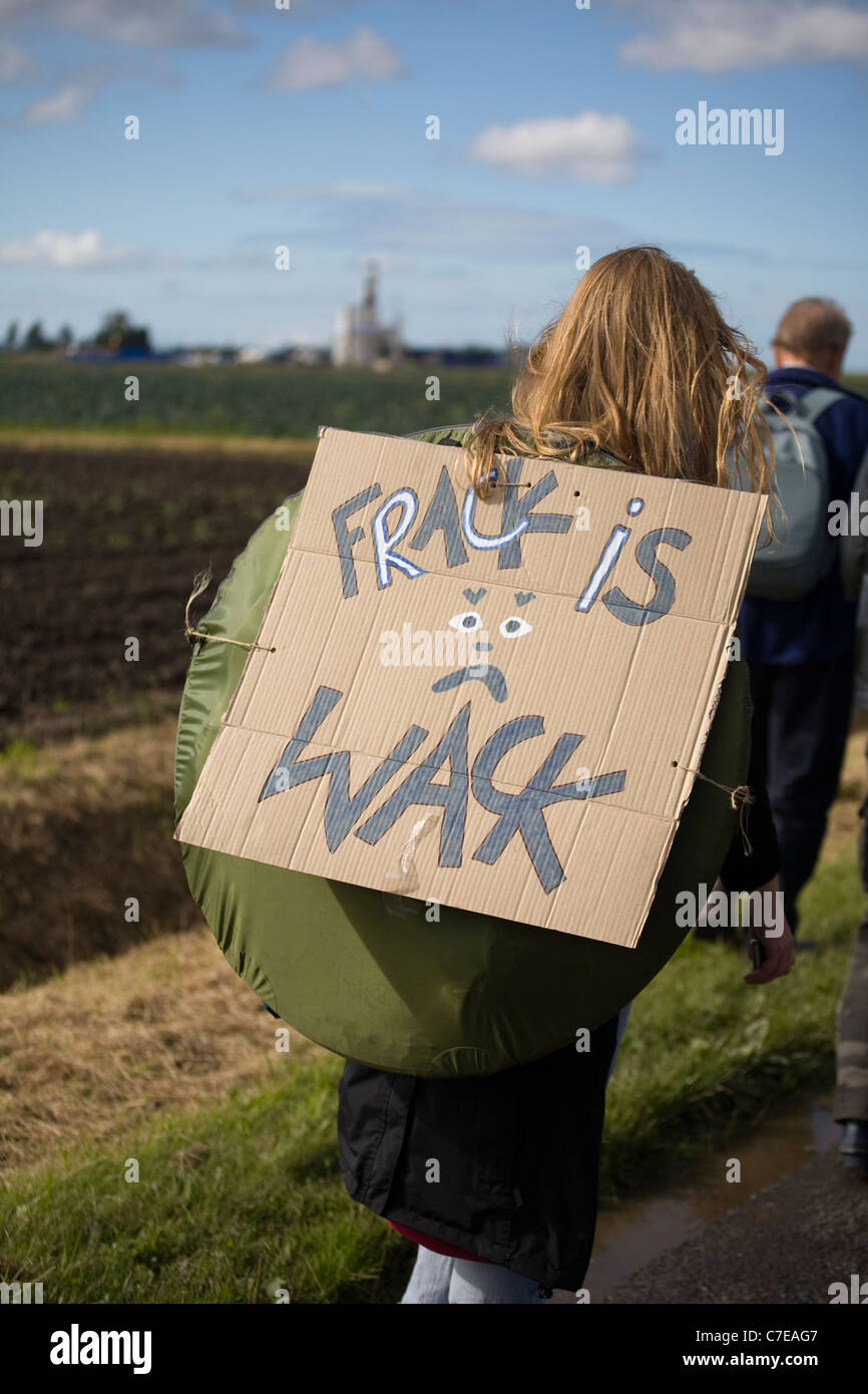 a cuadrilla plumpton frack off anti protest shale gas extraction ...