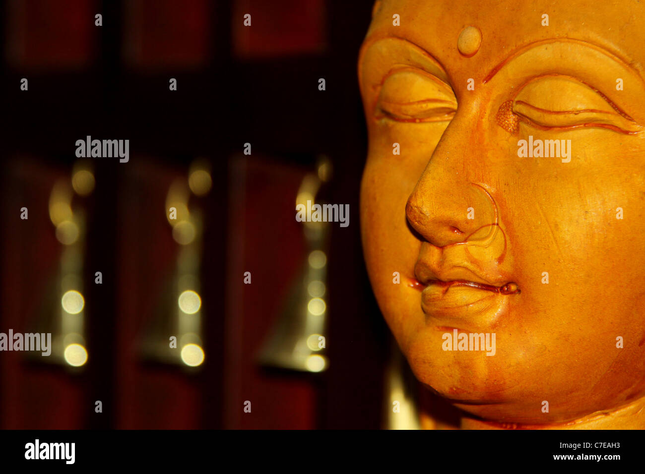 Bhudda face statue Stock Photo - Alamy