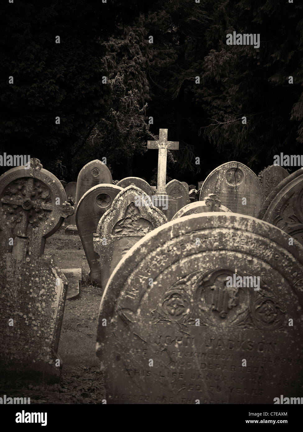 Cross on graveyard Stock Photo - Alamy