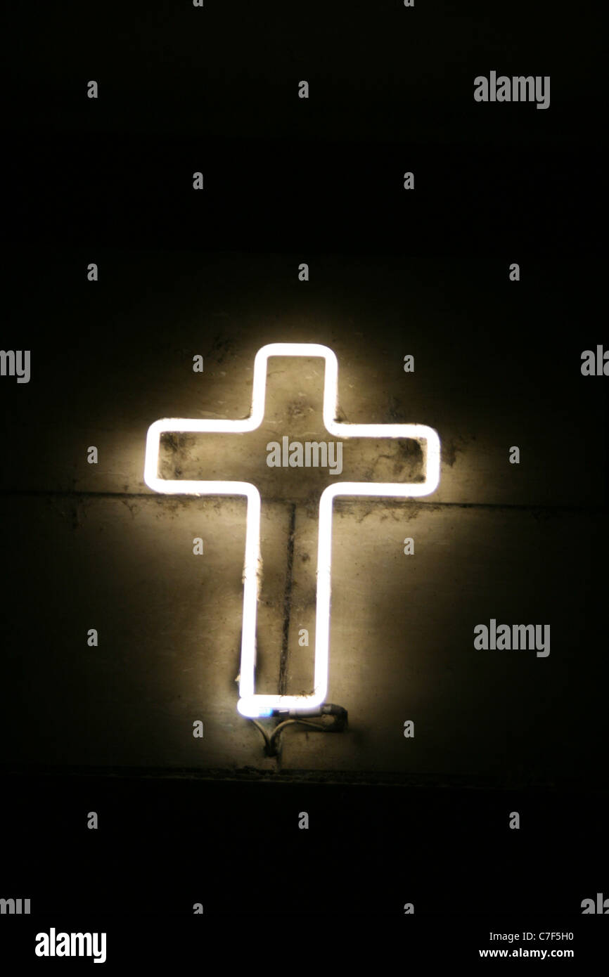 Neon cross hi-res stock photography and images - Alamy