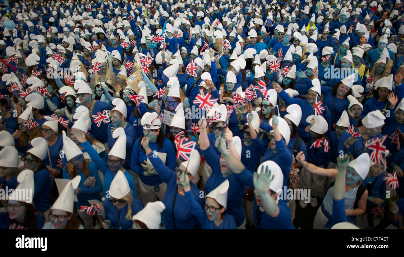 people dressed as smurfs, break the world record for most gathering of ...