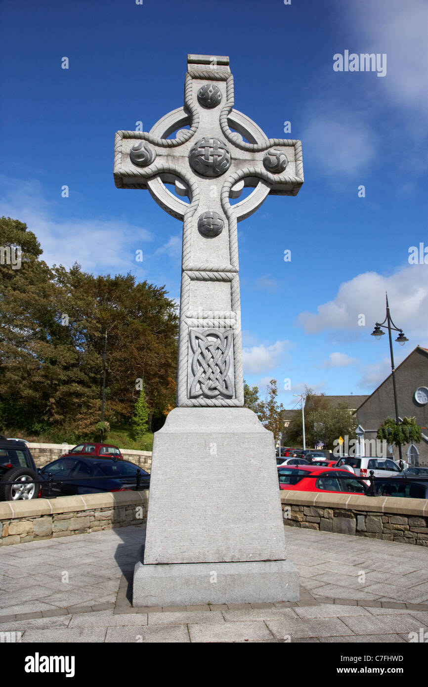 limestone celtic cross public art by redmond herrity in cathedral ...