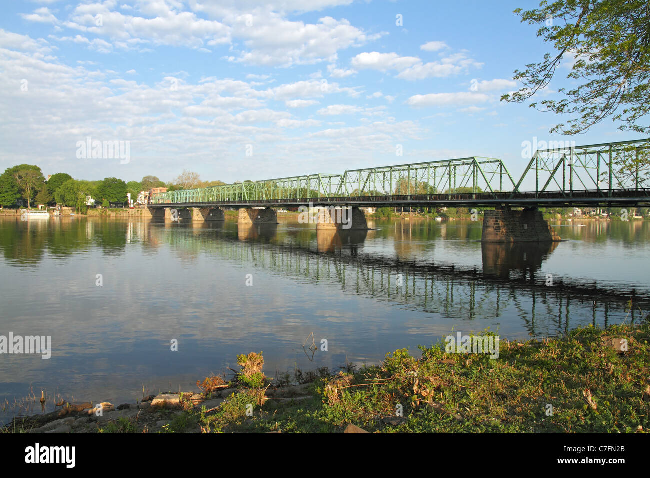 Bridge over the Delaware River Stock Photo - Alamy
