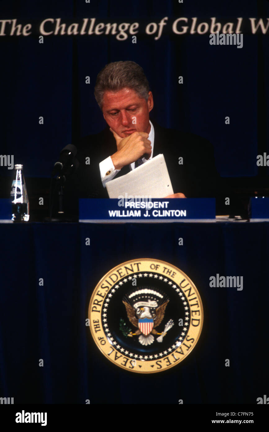 President Bill Clinton speaking at global warming conference at ...