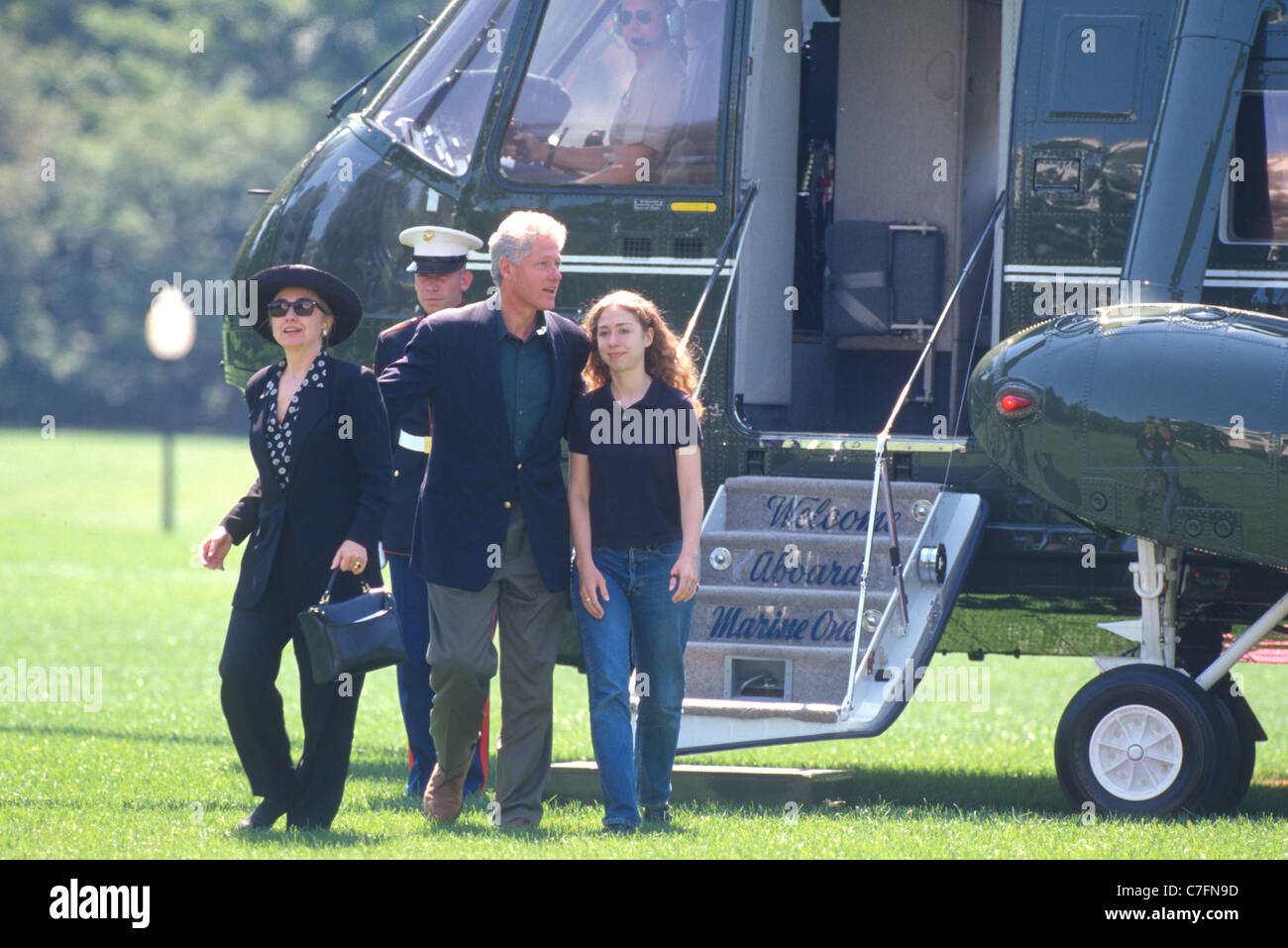 President Bill Clinton with Chelsea and Hillary arrives back from ...