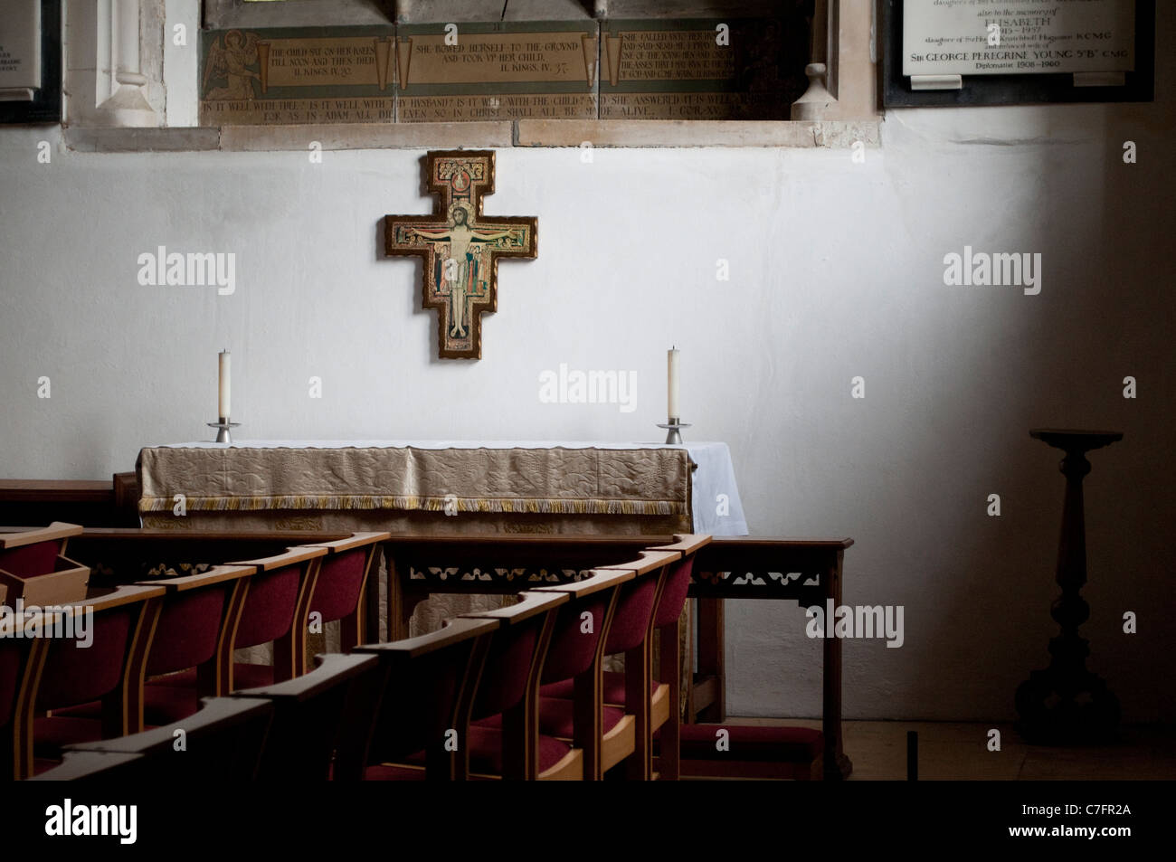 Cookham berkshire church hi-res stock photography and images - Alamy