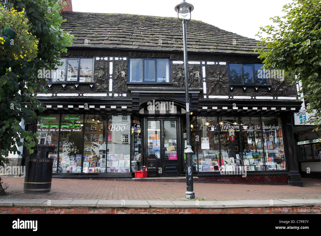 Tudor architecture in High St, East Grinstead. The longest run of tudor ...