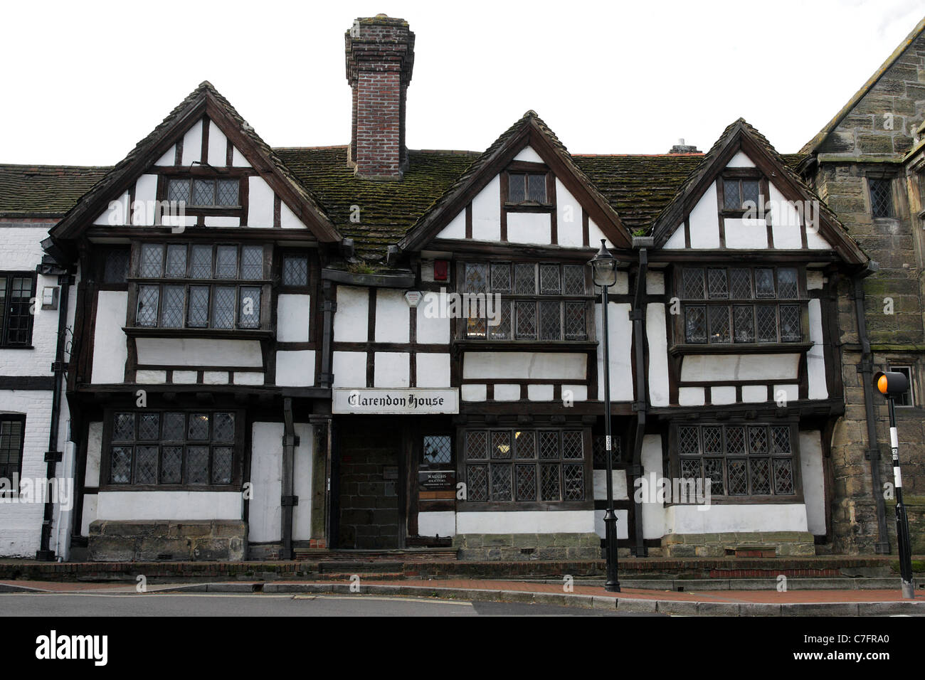 Tudor architecture hi-res stock photography and images - Alamy