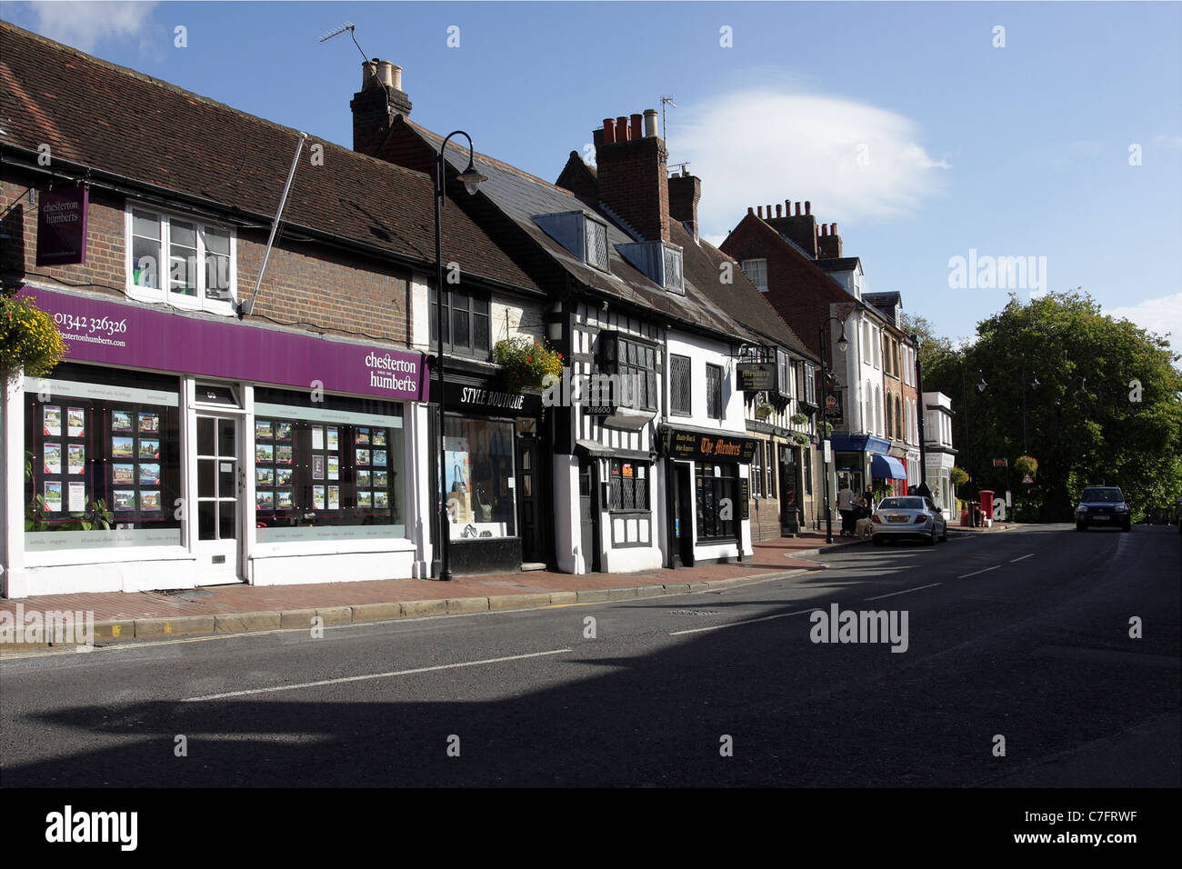 East grinstead high street hi-res stock photography and images - Alamy