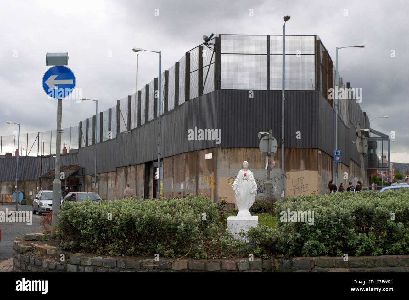 statue of our lady on roundabout in front of former ruc and psni police ...