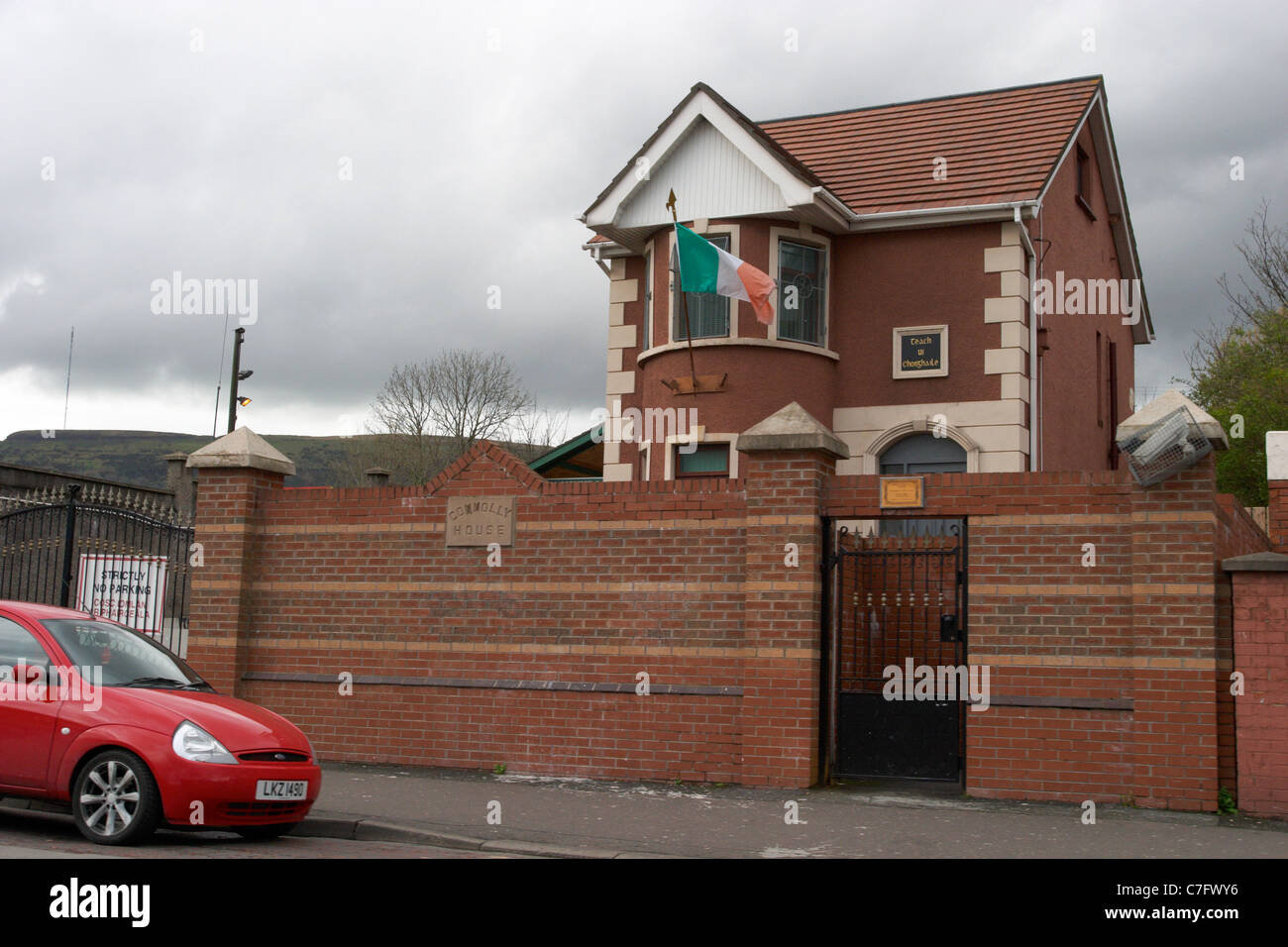 connolly house sinn fein headquarters andersonstown west belfast ...