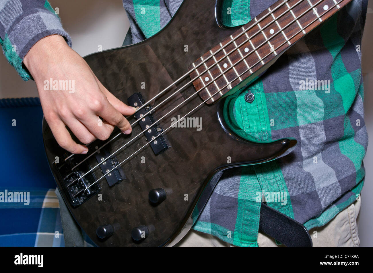 Fender precision bass hi-res stock photography and images - Alamy