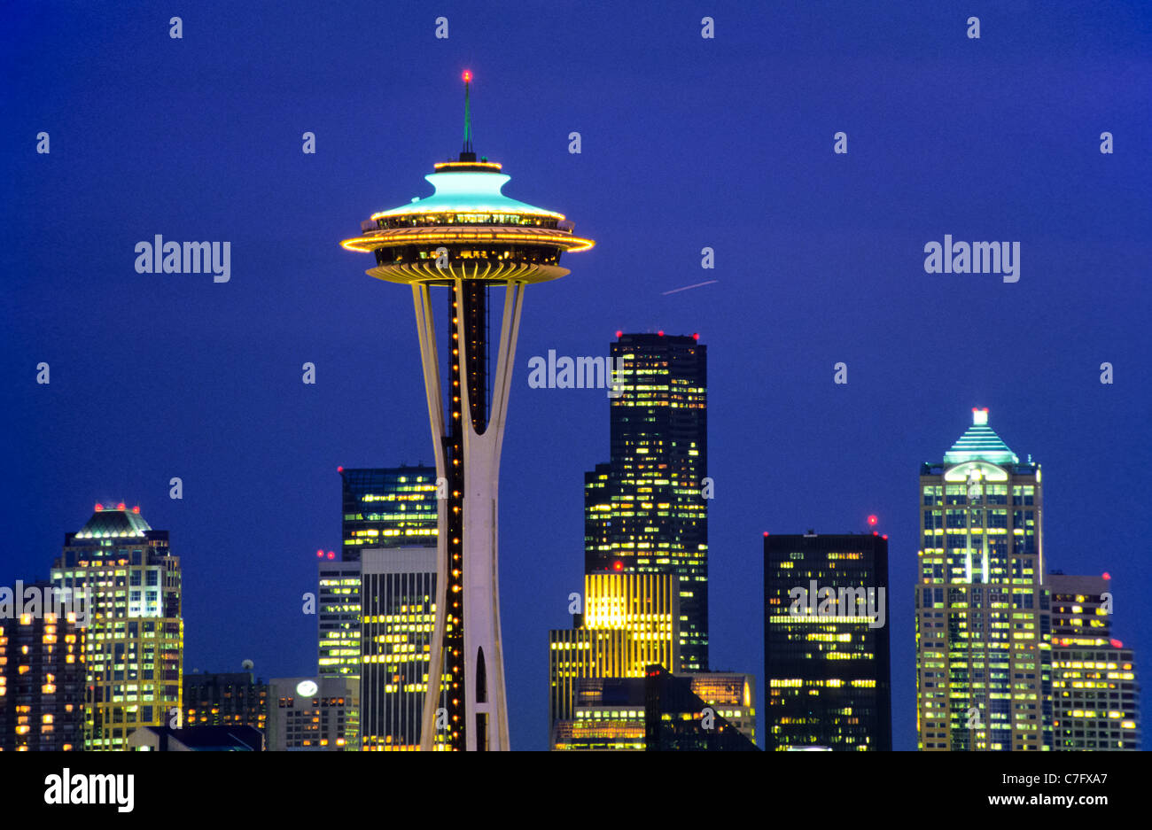 Twilight view of the skyline with the Space Needle and skyscrapers in ...