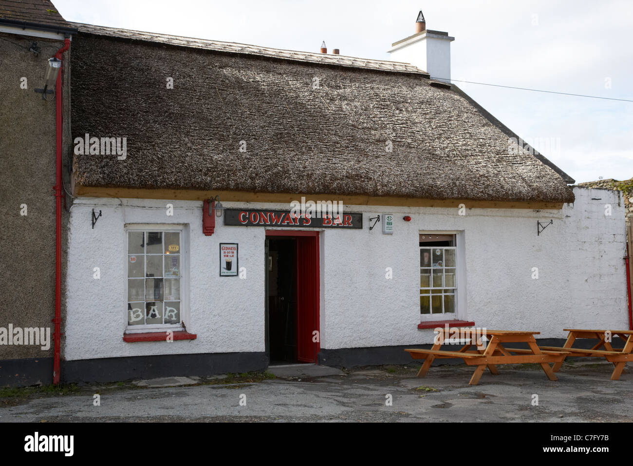 Irish pub heritage hi-res stock photography and images - Alamy