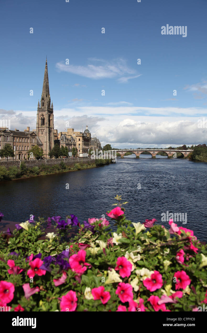 City of Perth, Scotland. The River Tay with Tay Street, St Matthews ...
