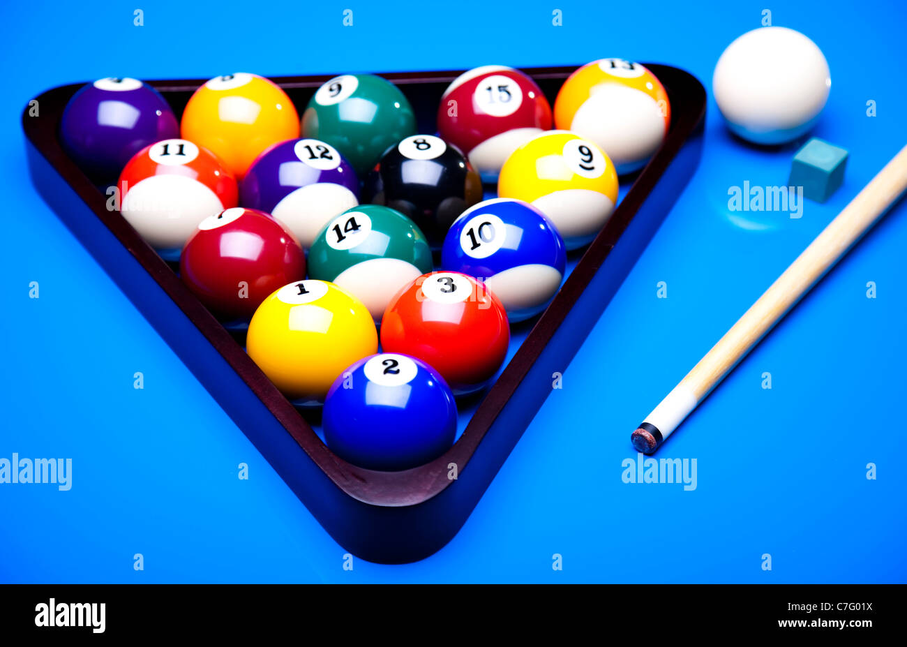Billiard balls, cue blue table Stock Photo - Alamy