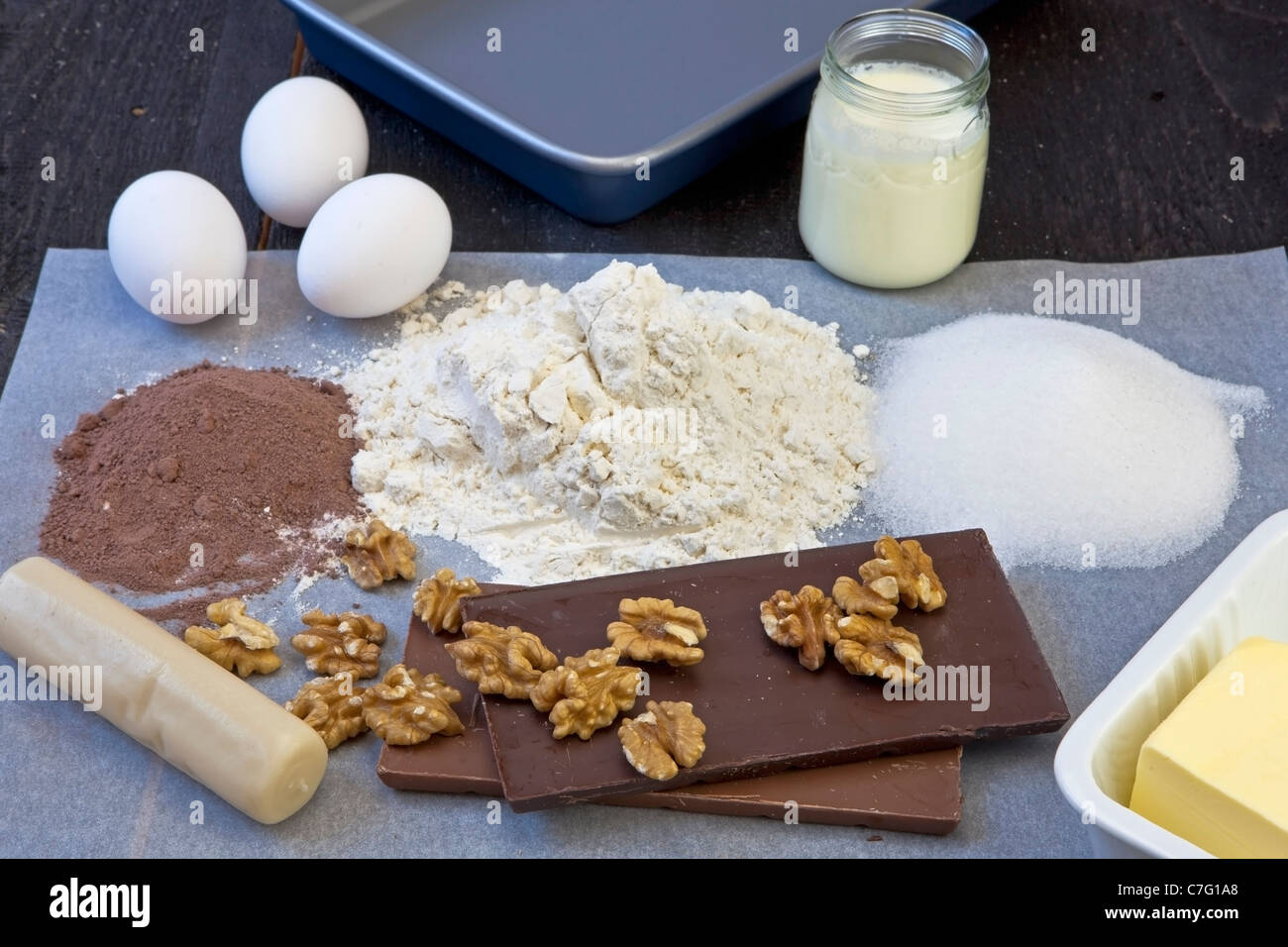 Dark chocolate ingredients hi-res stock photography and images - Alamy