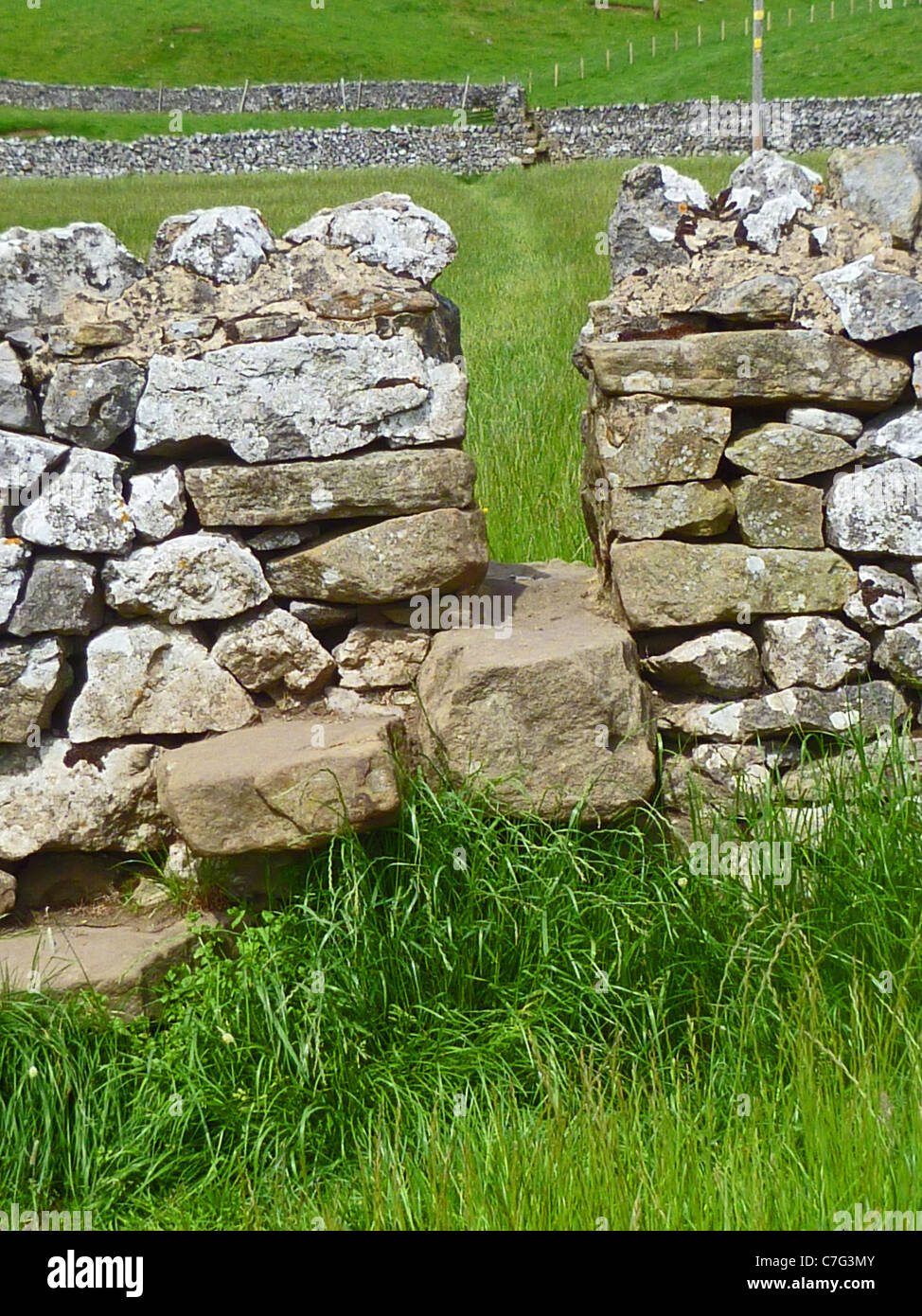 Stone stile hi-res stock photography and images - Alamy