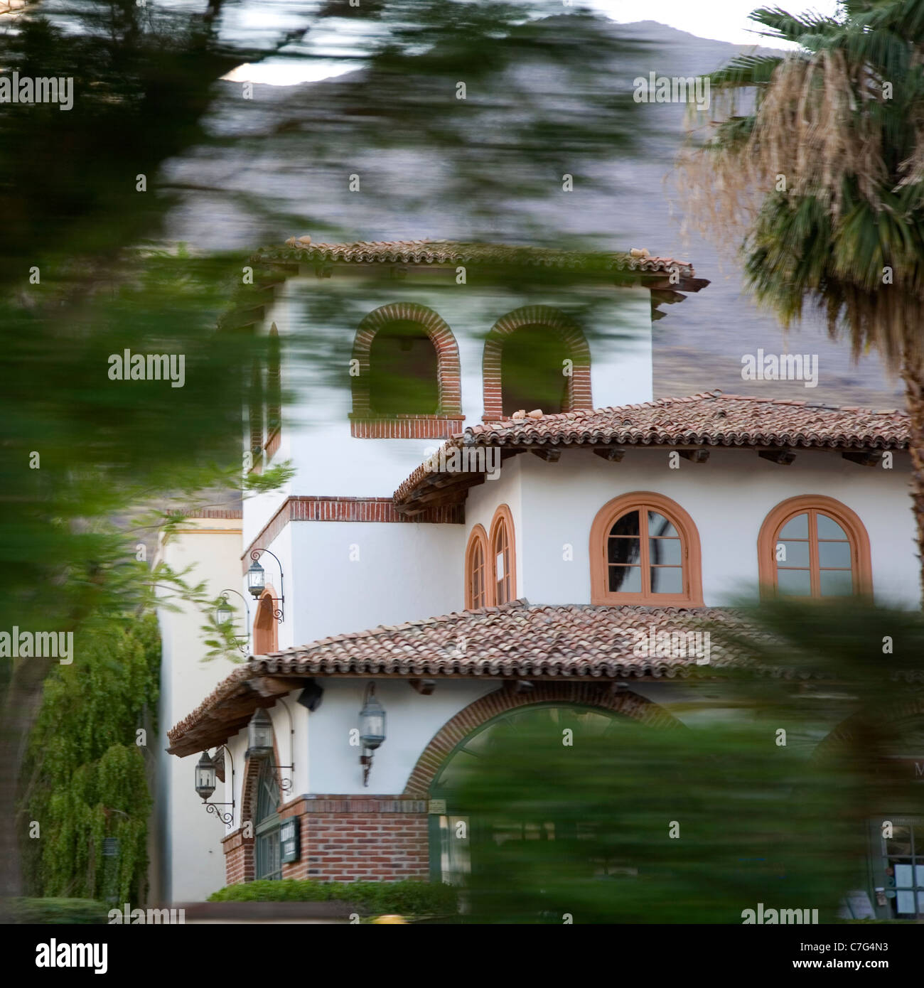 Spanish style architecture hi-res stock photography and images - Alamy