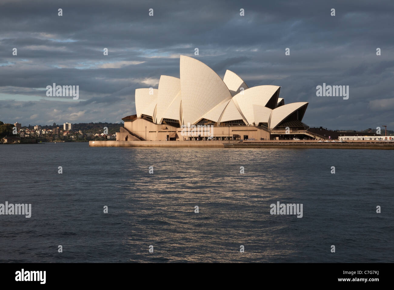 Abstract sydney opera house hi-res stock photography and images - Alamy