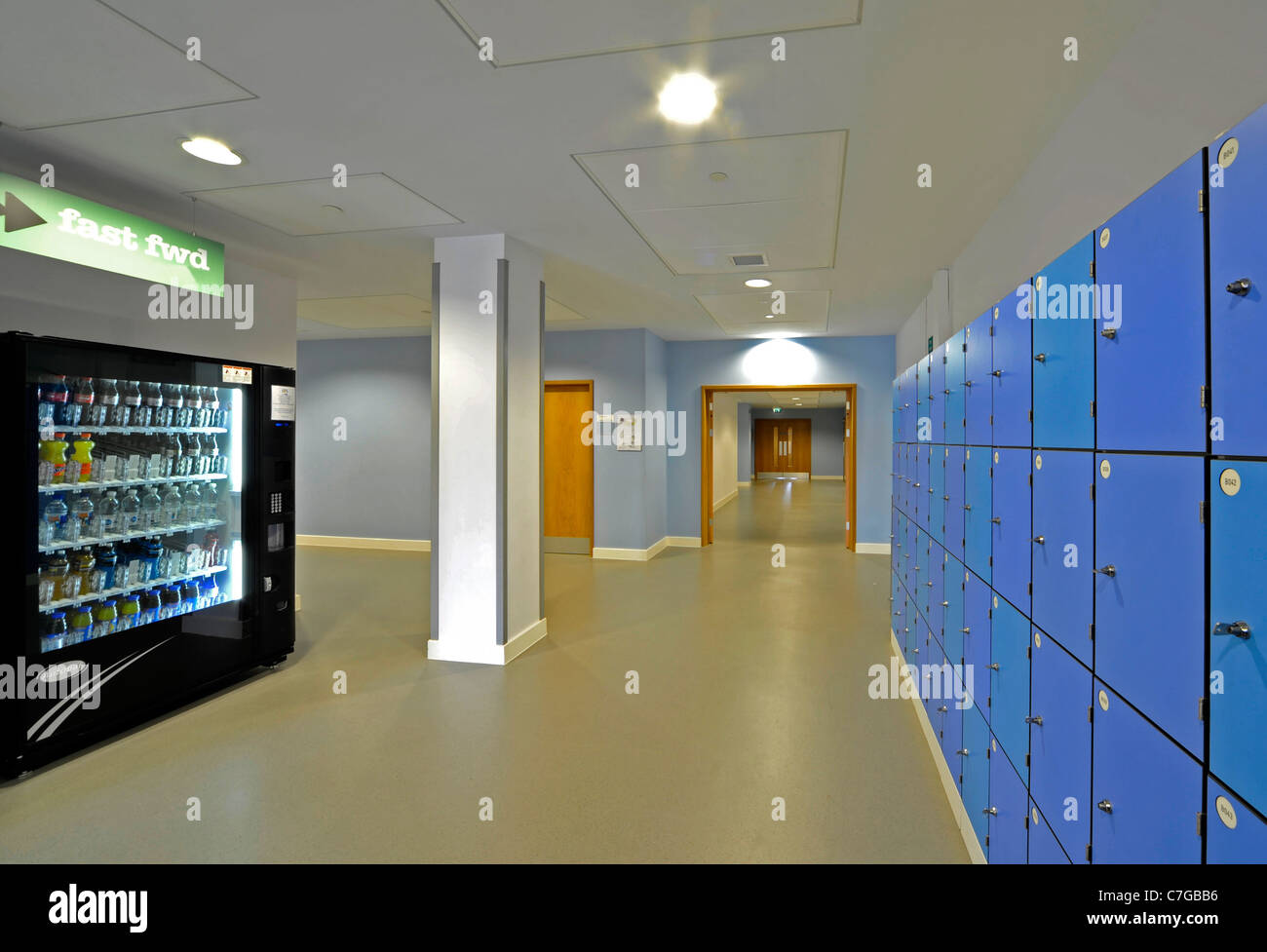 Vending machine school hi-res stock photography and images - Alamy