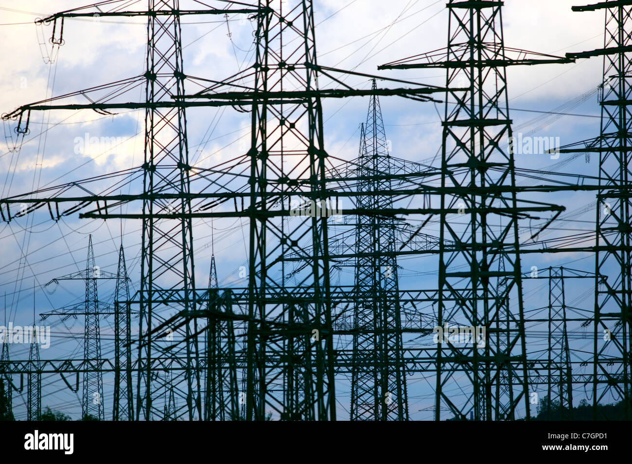 Construction tension lines hi-res stock photography and images - Alamy