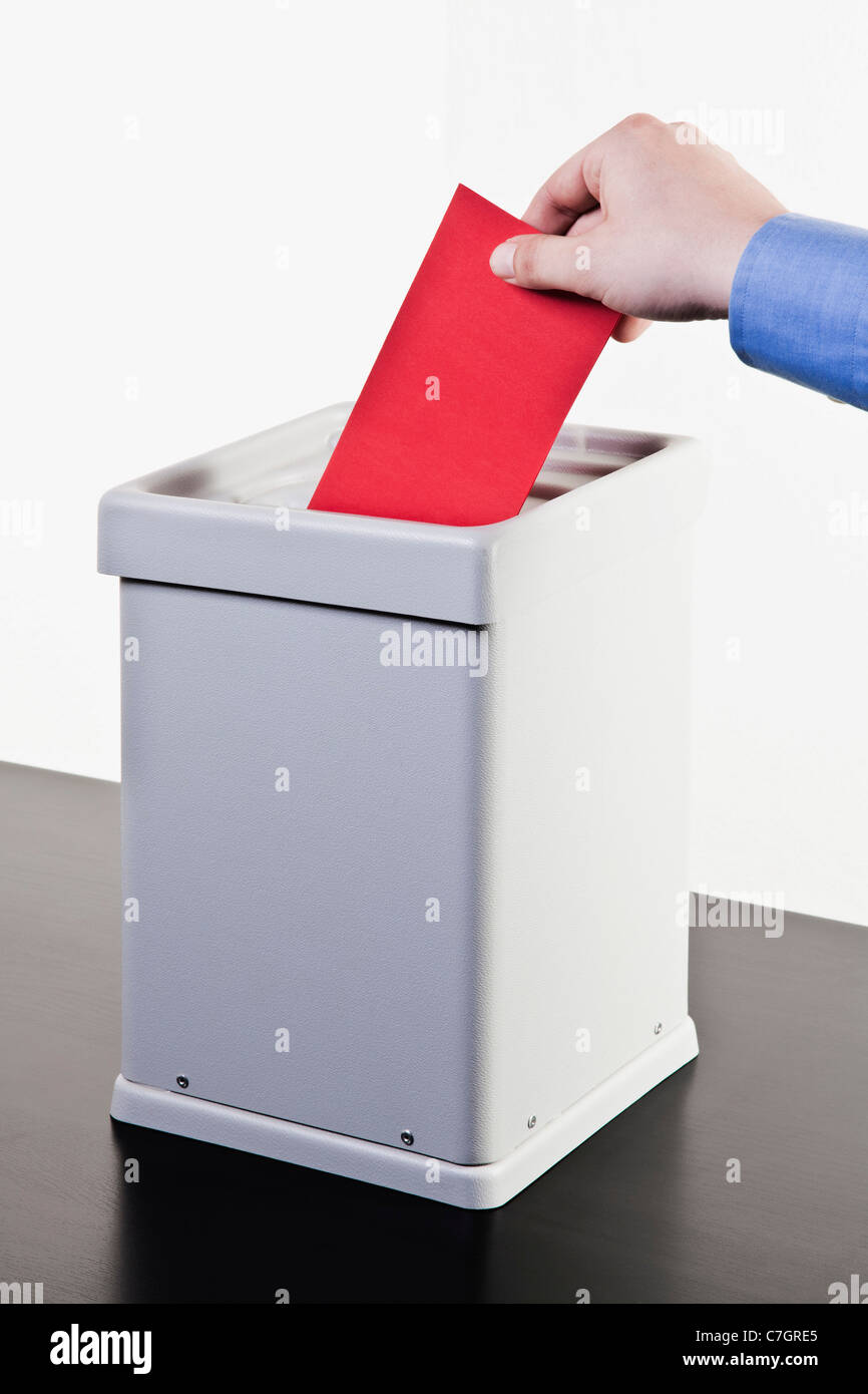 Red ballot box hi-res stock photography and images - Alamy