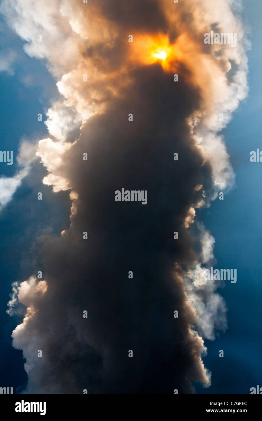 Sun through smoke hi-res stock photography and images - Alamy