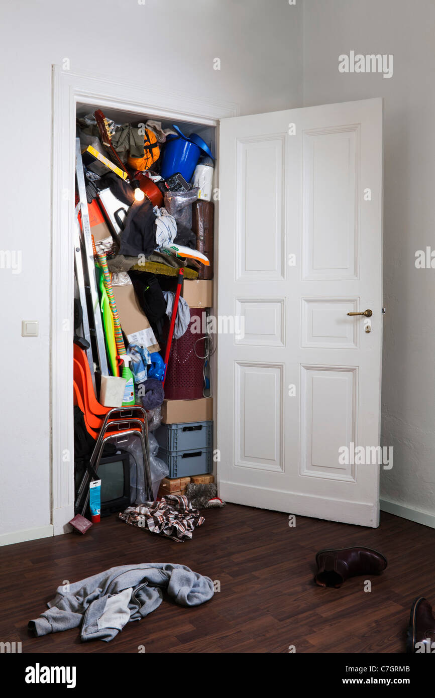 Overflowing closet hi-res stock photography and images - Alamy
