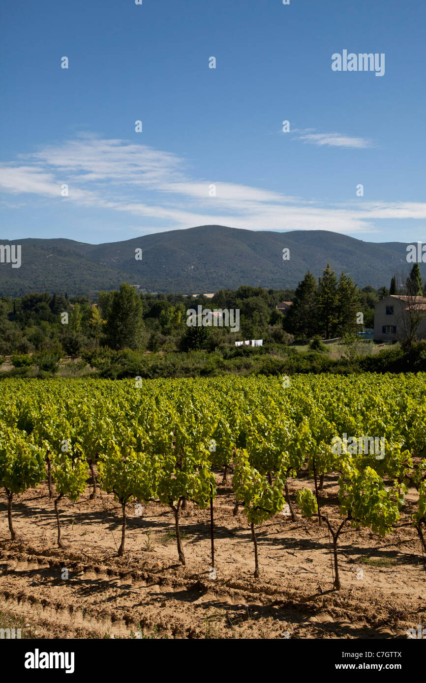 Rural village setting hi-res stock photography and images - Alamy