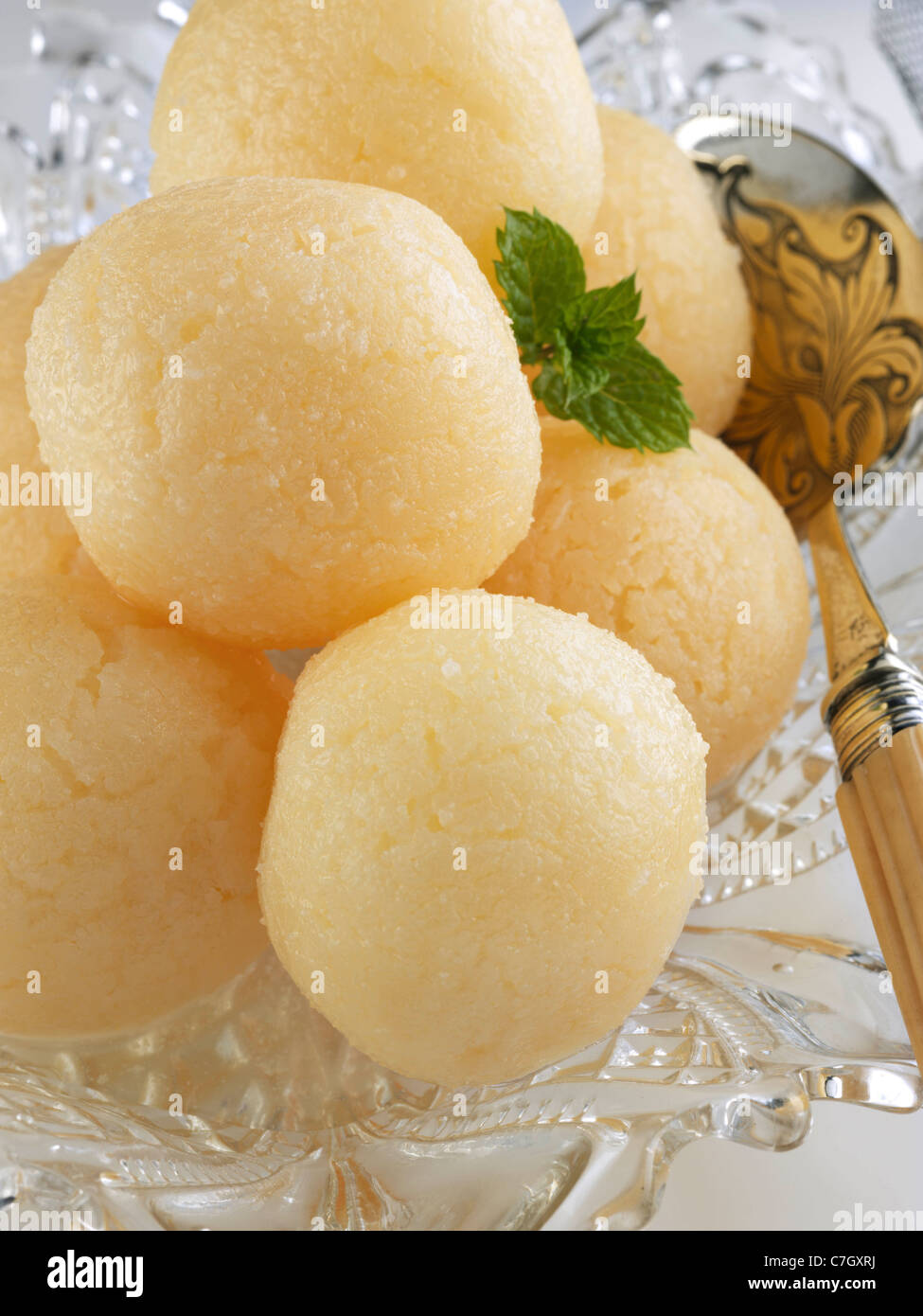 Pakistani confection hi-res stock photography and images - Alamy